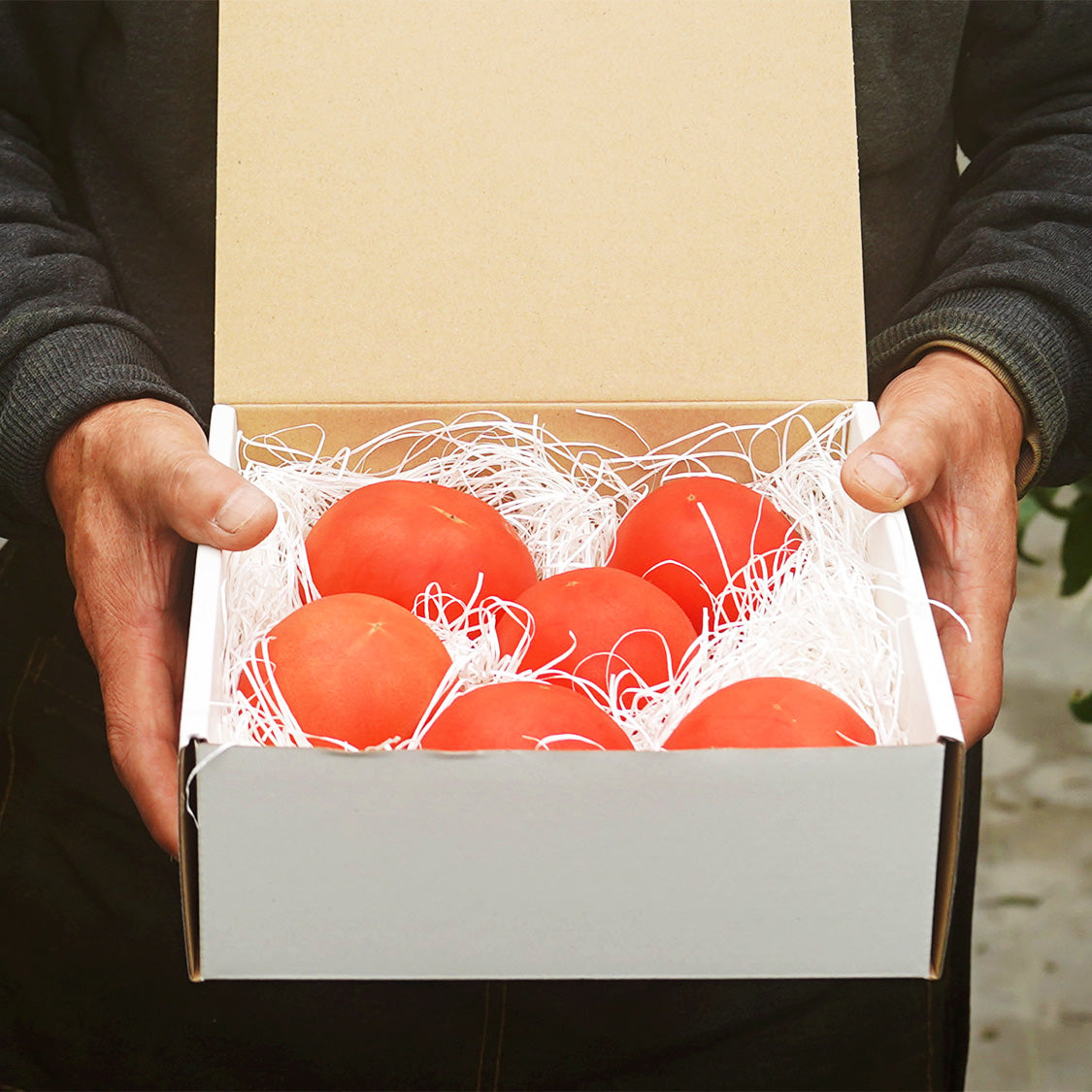 完熟朝どれの桃太郎トマト 2kg｜山梨の産直ならイナカカラ – Inakakara